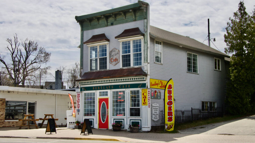 Restaurants & Dining In The St. Ignace Area | St. Ignace, Michigan